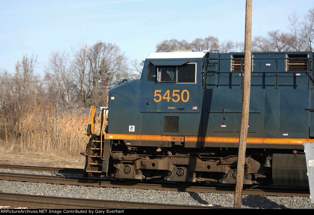 Westbound CSX 5450